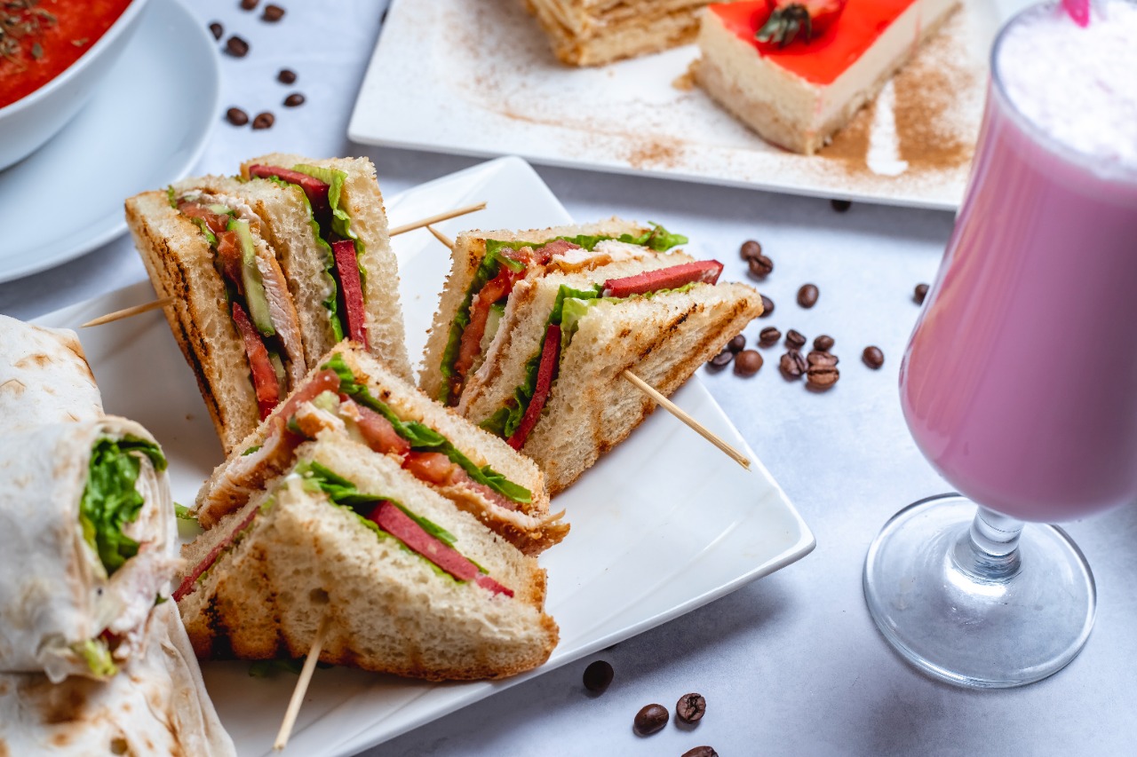 Sandwich Generation : Suka Nggak Suka, Harus Dilalui